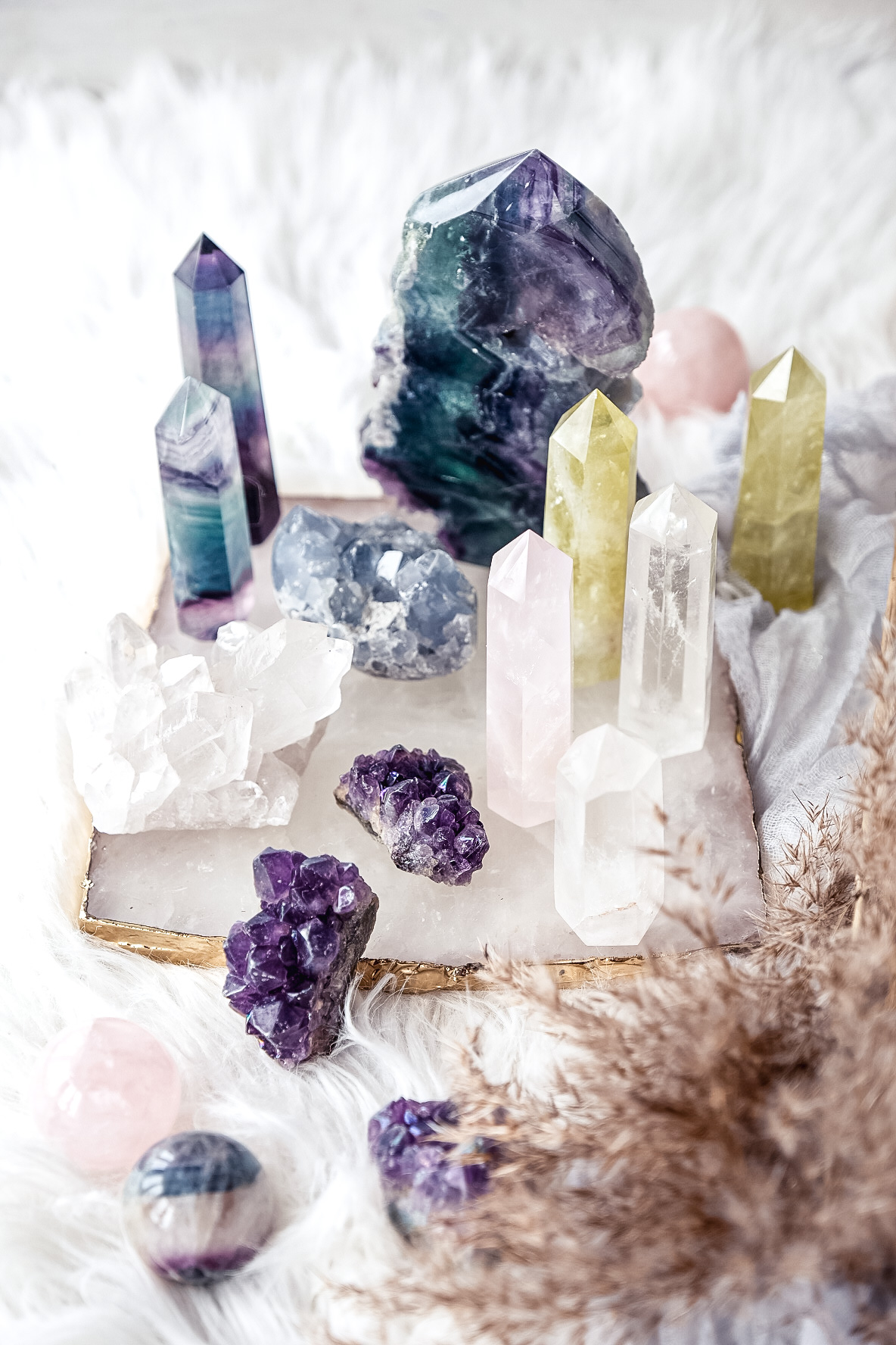 CO SE SKRÝVÁ ZA KRÁSOU KRYSTALŮ - Yoga Day